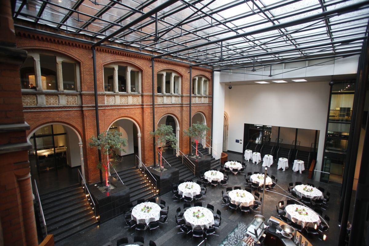 Altes Rathaus Hannover - Hochzeitslocation aus Niedersachsen | Hochzeit ...