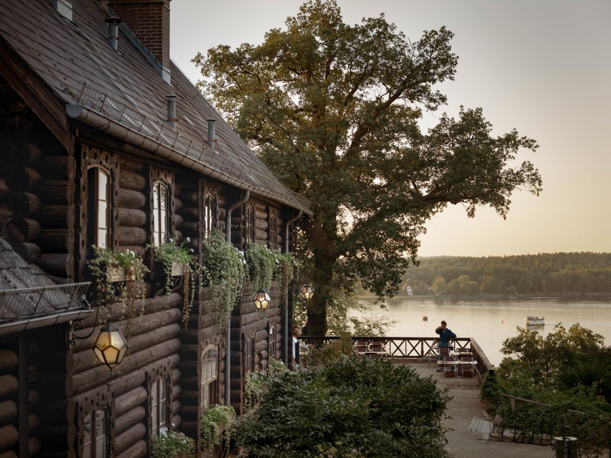 Blockhaus Nikolskoe - Hochzeitslocation aus Berlin | Hochzeit.click