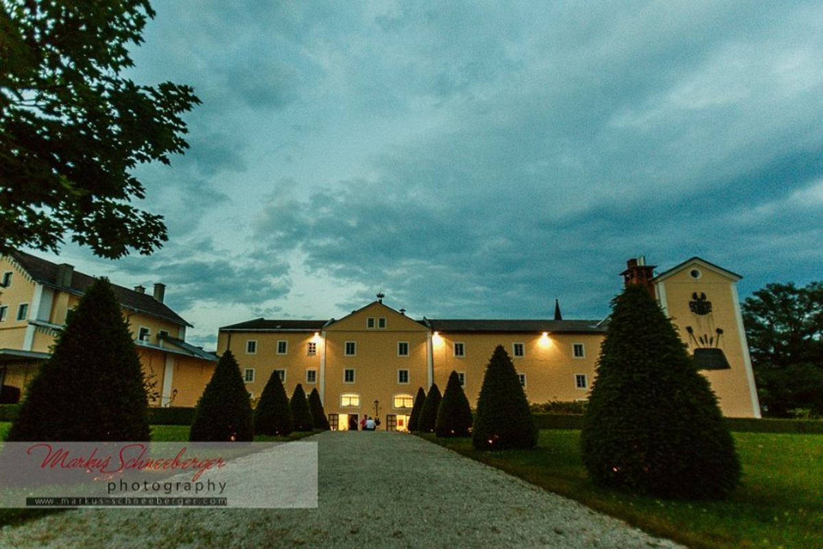 Hochzeitsreportage in Oberösterreich: Brauerei Schloss Eggenberg ♥ ...