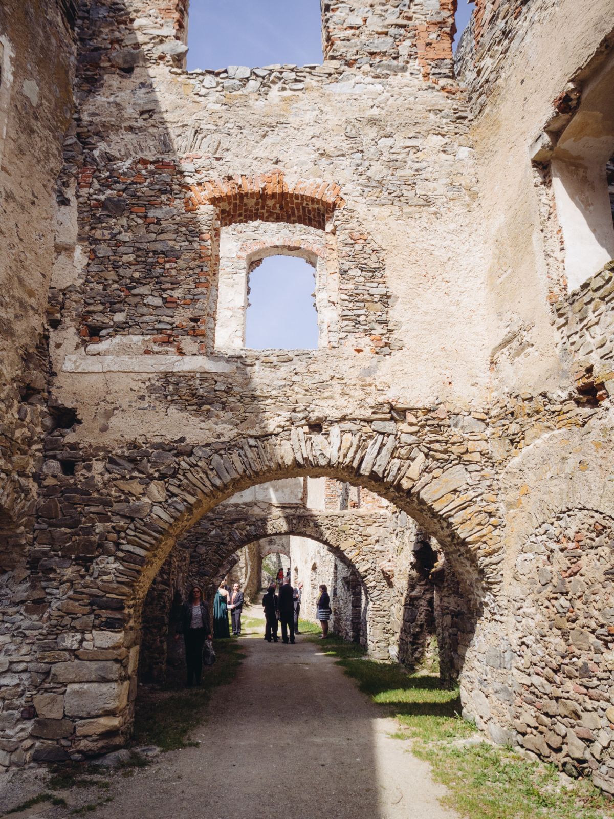 Hochzeitsreportage in Niederösterreich: Burgruine Dobra ♥ ... Hochzeitsreportage in Niederösterreich: Burgruine Dobra ♥ ...