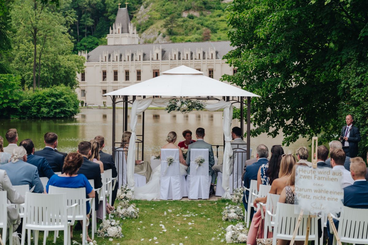 Schloss Hernstein - Hochzeitslocation Niederösterreich